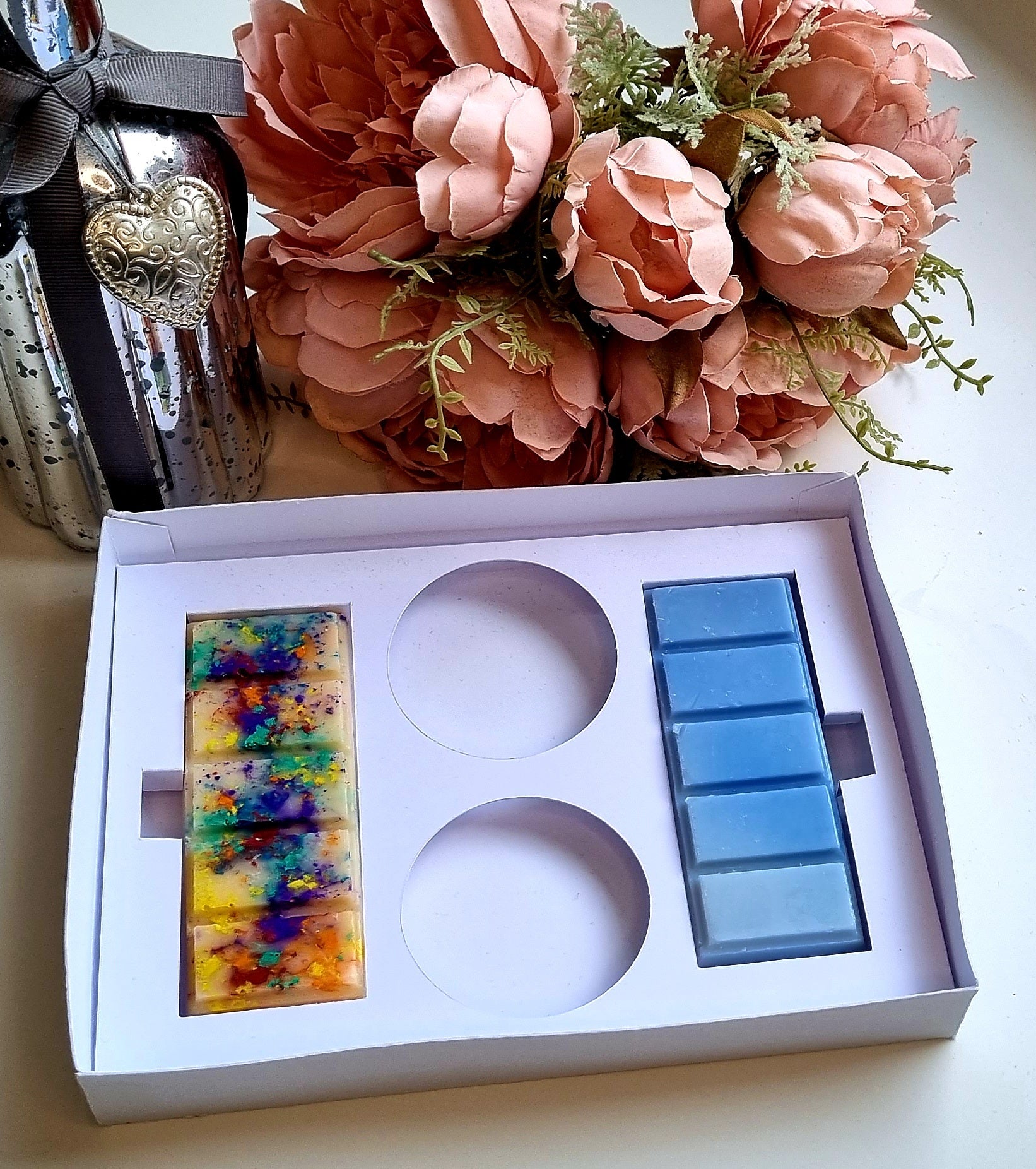 2 x snap bars and 2 x 2oz pot Gift box | The Box Lady